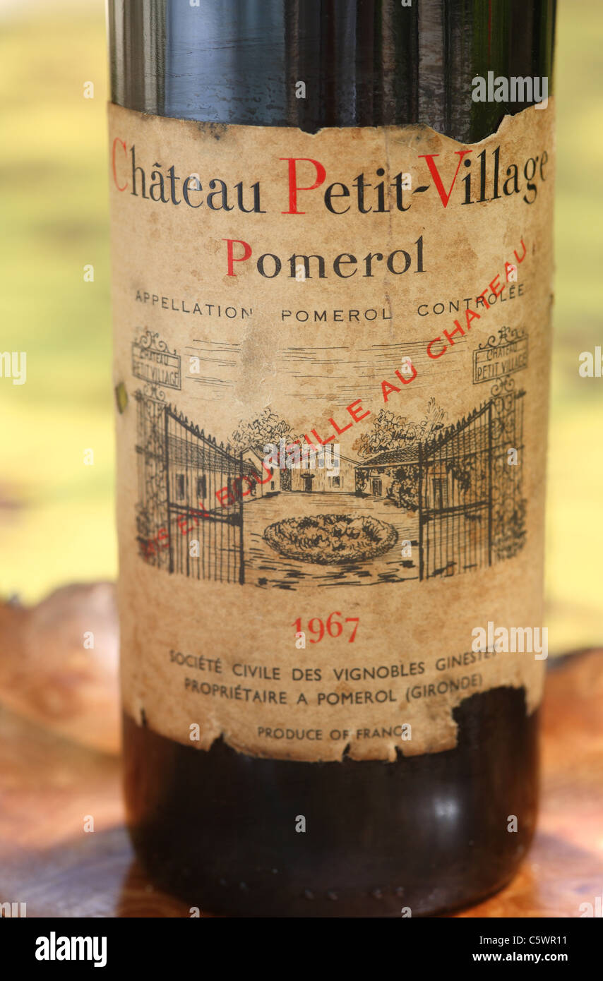 The village of pomerol france hi-res stock photography and images - Alamy