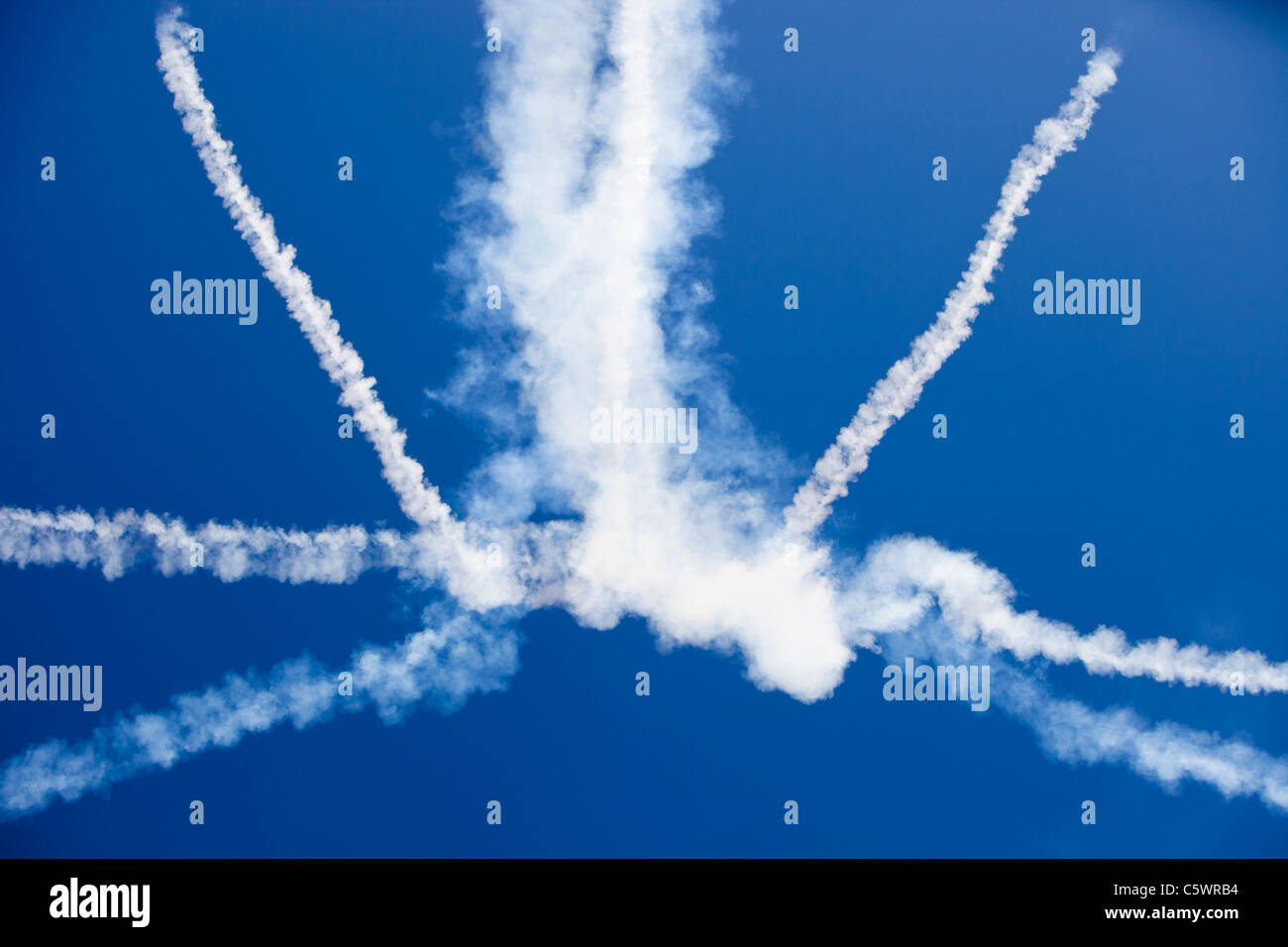 Red contrails hi-res stock photography and images - Alamy