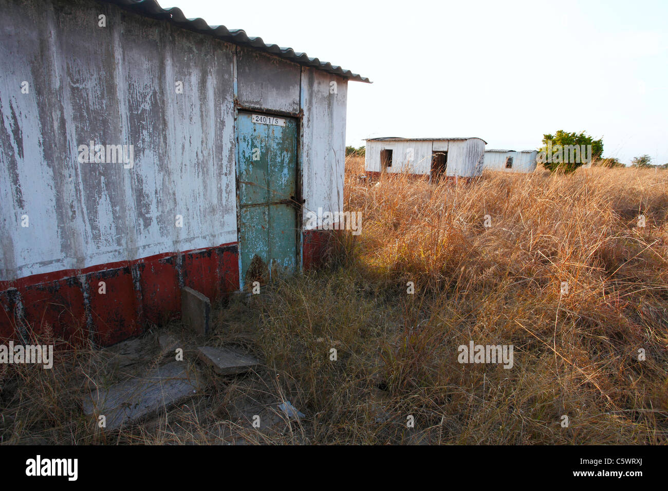 Barrack barracks hut huts hi-res stock photography and images - Alamy