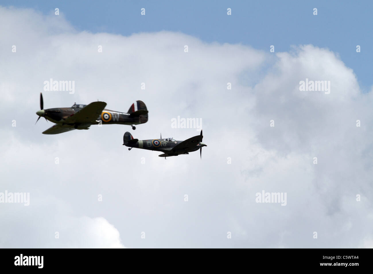 HAWKER HURRICANE LF363 MK IIC SUPERMARINE SPITFIRE AB910 MK VB BATTLE ...