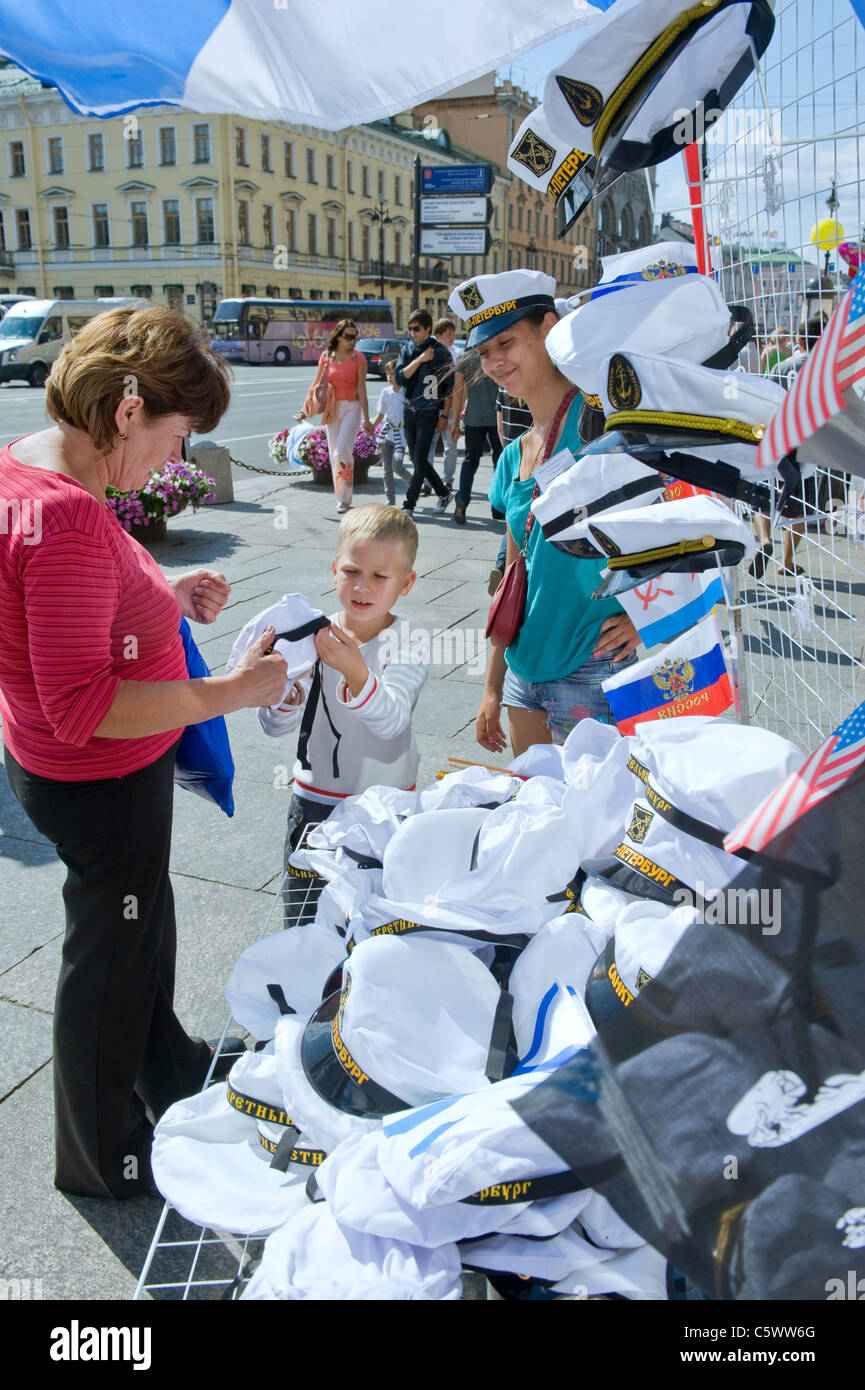 Sailor uniform hi-res stock photography and images - Alamy