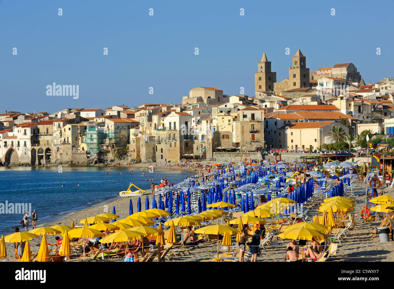 Cefalu old town viewed from Lungomare beach Stock Photo - Alamy