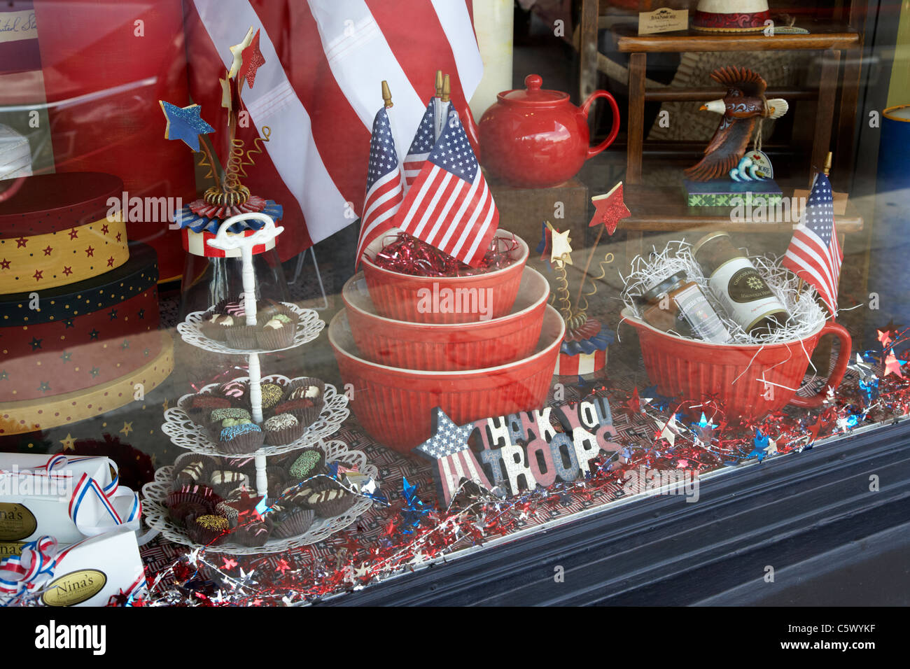 Patriotic display hi-res stock photography and images - Alamy