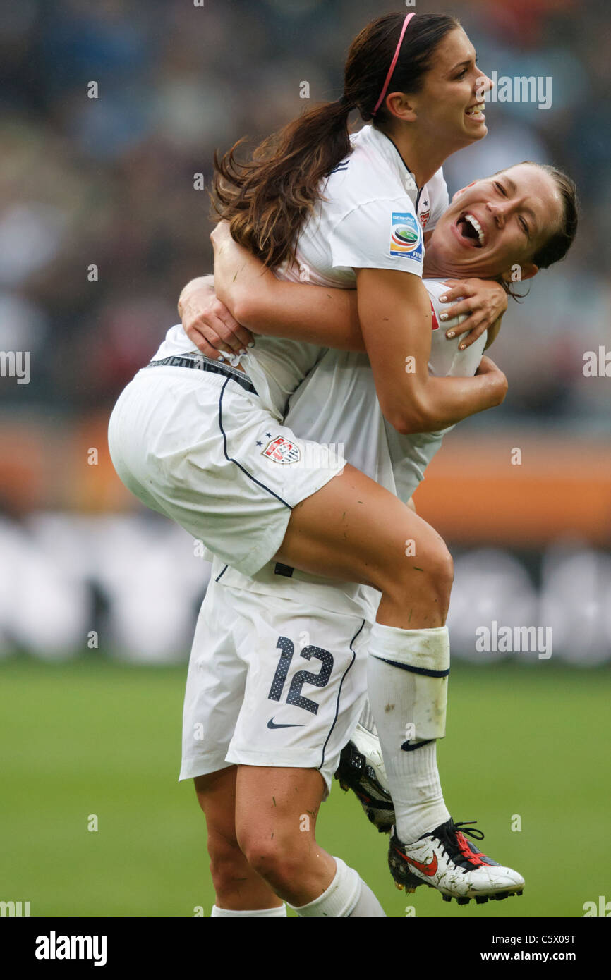 Alex morgan goal american football hi-res stock photography and images ...