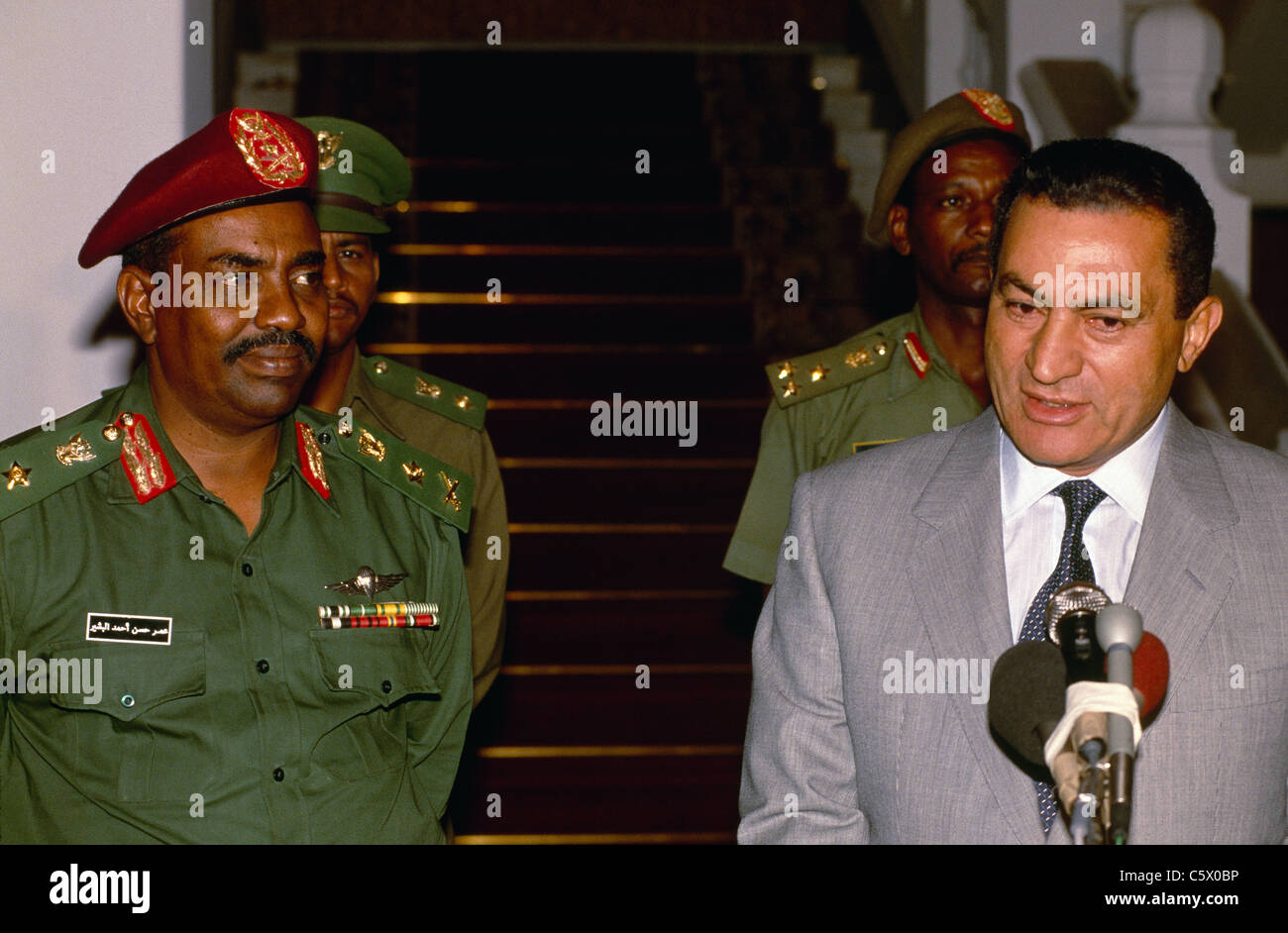 Sudanese President Omar El Bashir on a state visit to Egypt for talks ...