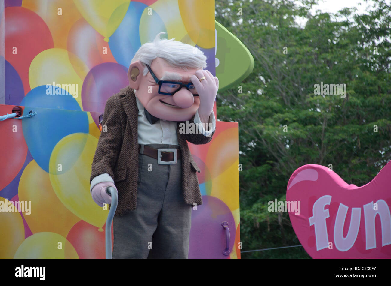 carl from up in the disney pixar countdown to fun parade in walt disney ...