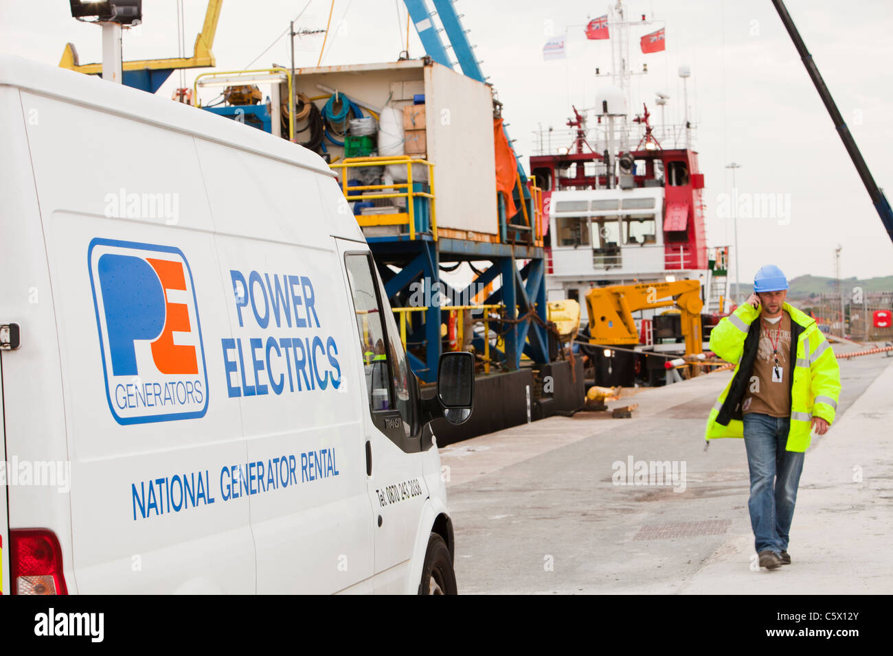 Cable laying vessel hi-res stock photography and images - Alamy