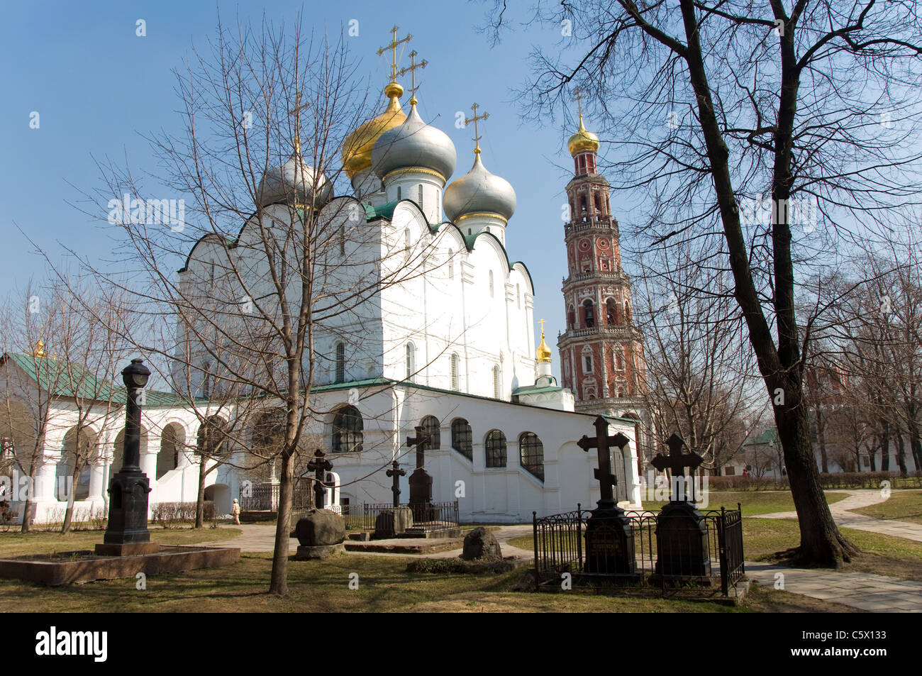 Novodevichy cemetery hi-res stock photography and images - Alamy