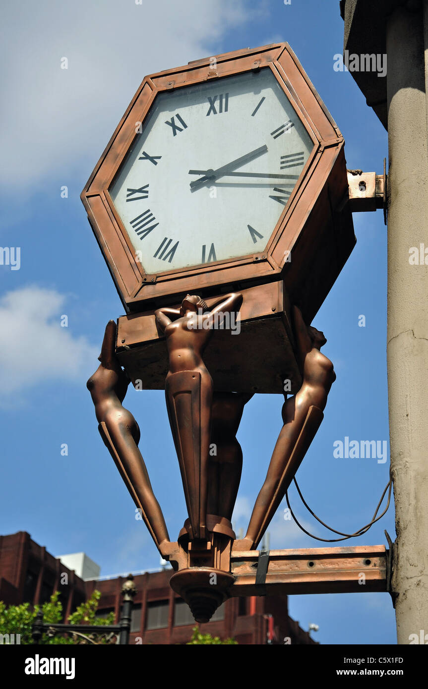 Art Deco wall clock, Cambridge Circus, Soho, West End, City of ...