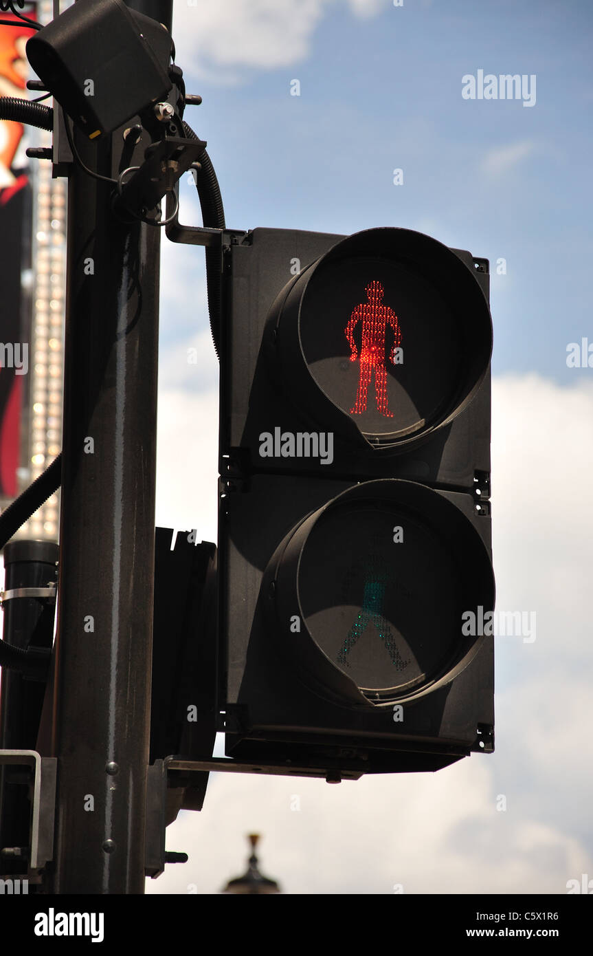 Traffic crossing lights on Shaftesbury Avenue, Soho, City of ...