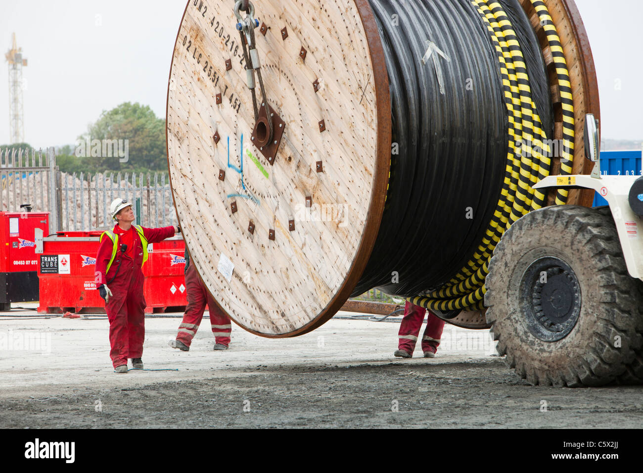 Offshore electric cabling for the Walney Offshore windfarm project ...