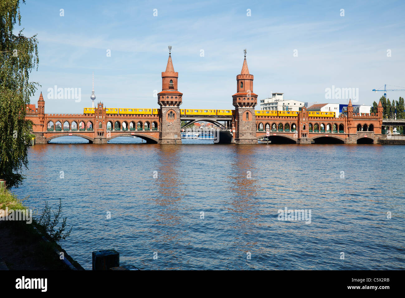 Oberbaumbrücke, Berlin, Germany Stock Photo - Alamy