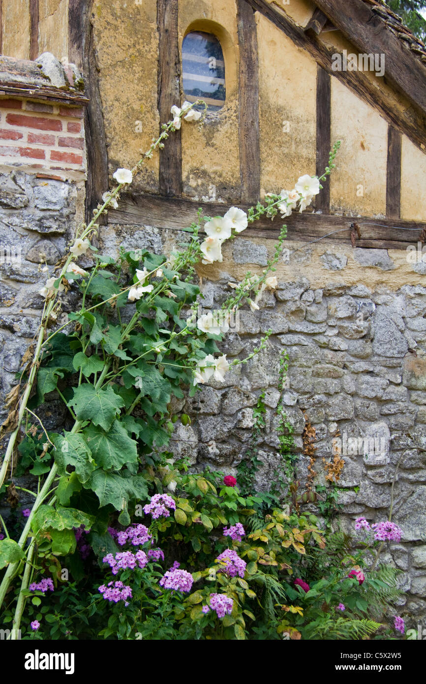 Beau village hi-res stock photography and images - Alamy