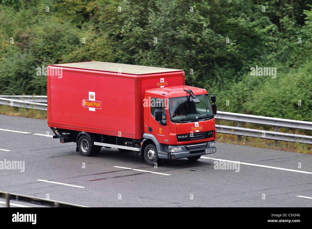 Royal mail lorry hi-res stock photography and images - Alamy