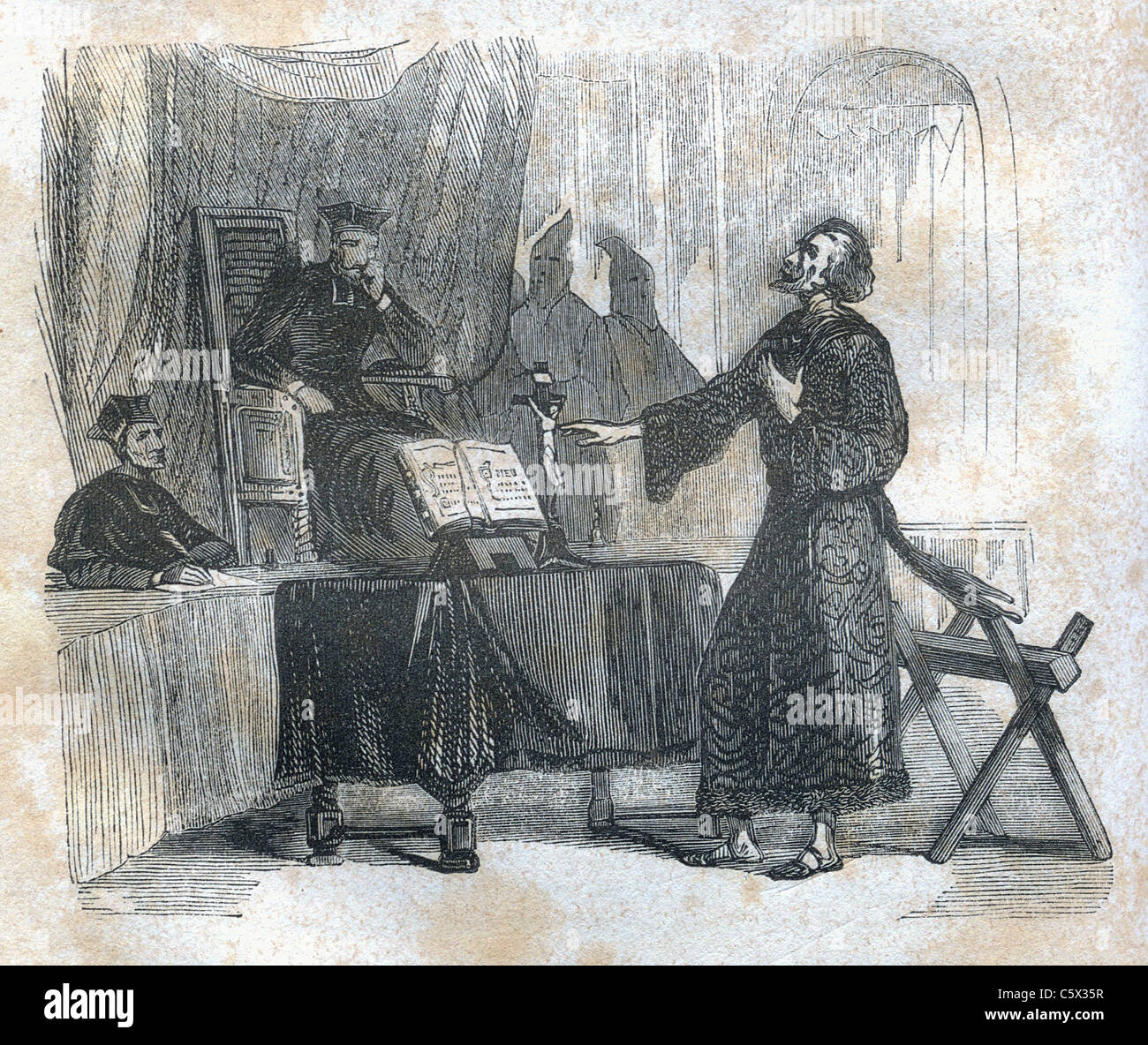 Inquisition torture hi-res stock photography and images - Alamy