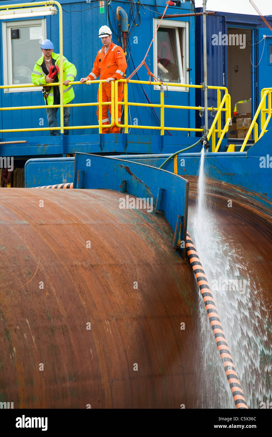 Offshore electric cabling for the Walney Offshore windfarm project ...