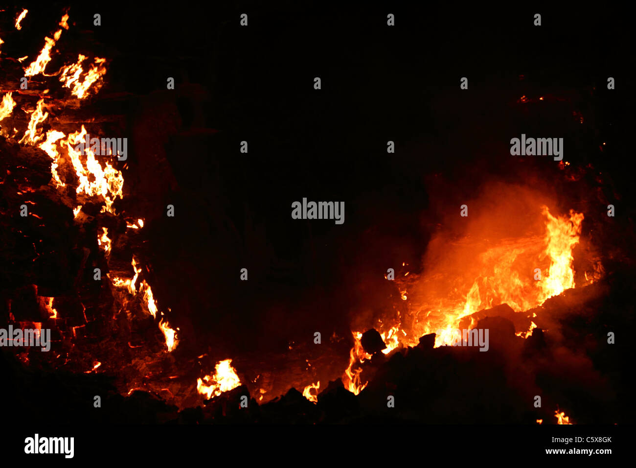Burning coal india hi-res stock photography and images - Alamy