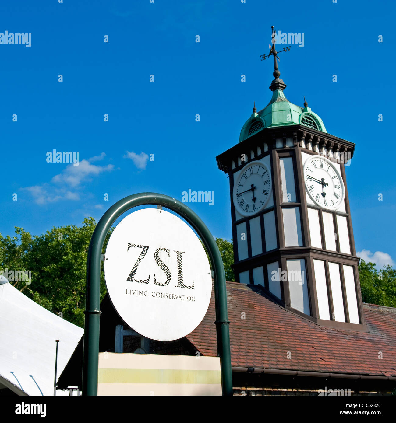 Clock tower entrance london zoo hi-res stock photography and images - Alamy