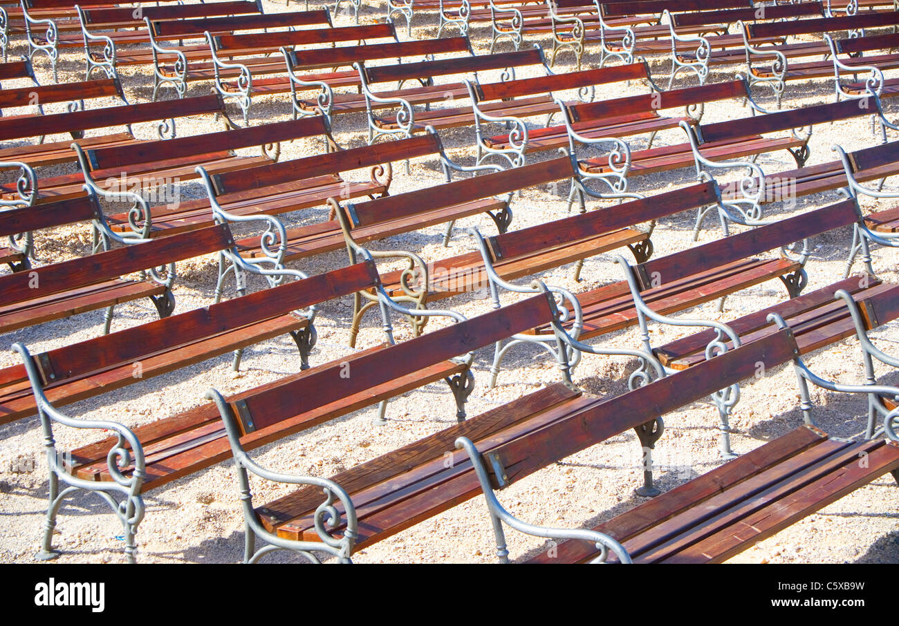 Row benches hi-res stock photography and images - Alamy