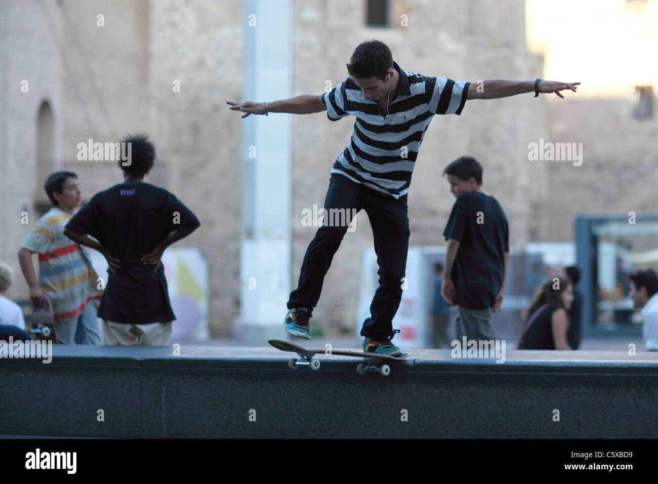 Skateboard Stunts Tricks Jumps Stock Photo - Alamy