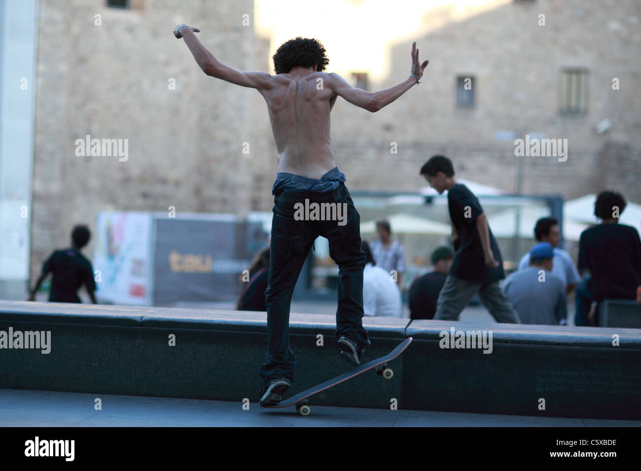 Skateboard Stunts Tricks Jumps Stock Photo - Alamy