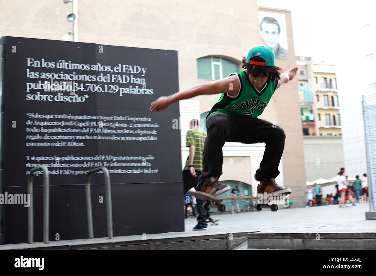 Skateboard Stunts Tricks Jumps Stock Photo - Alamy