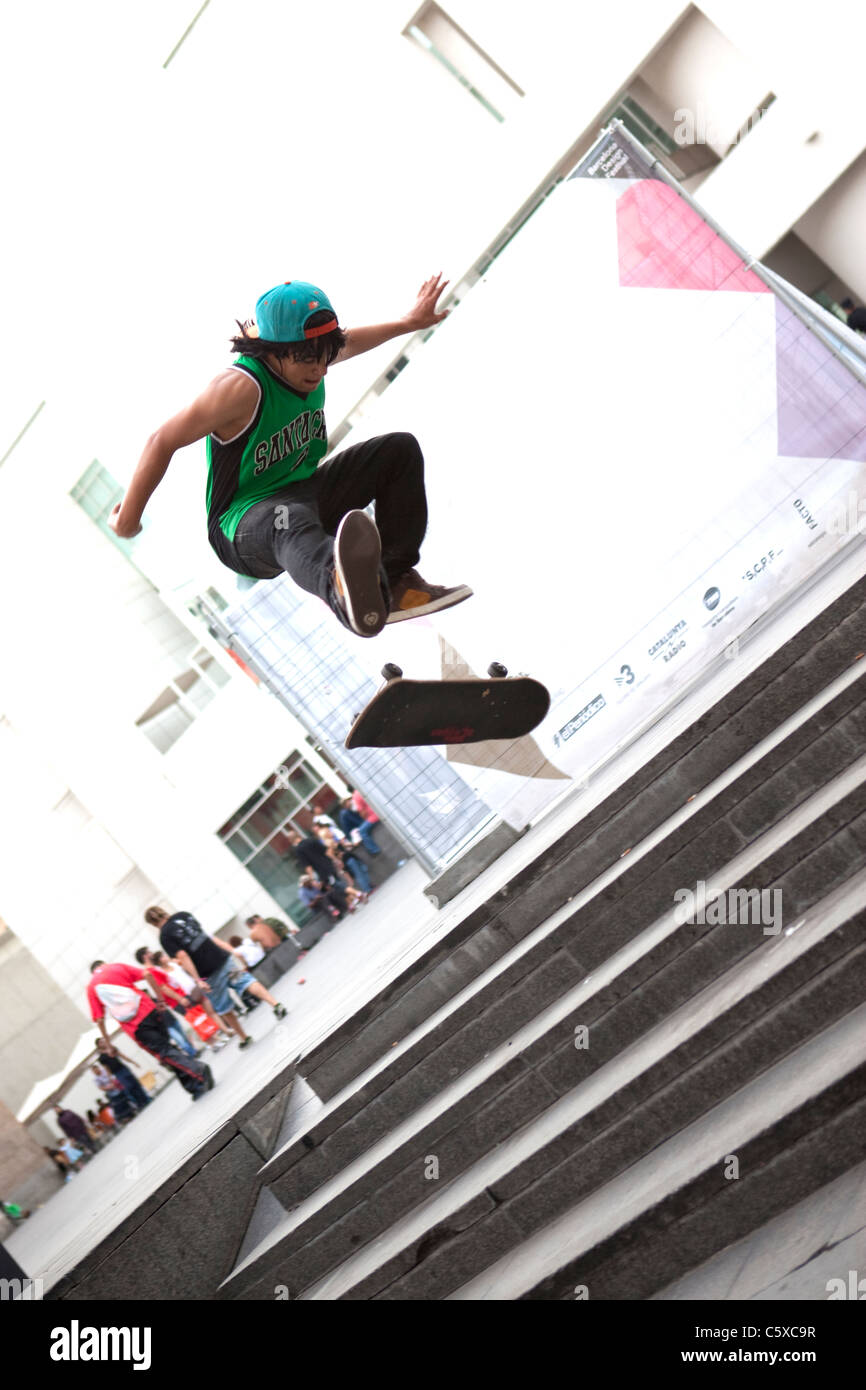 Skateboard Stunts Tricks Jumps Stock Photo - Alamy