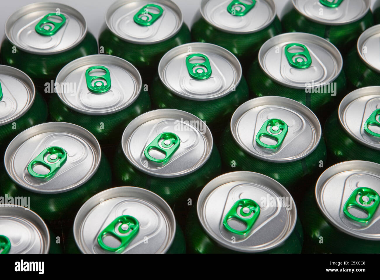 Aluminum cans with keys close-up, focus on center Stock Photo - Alamy