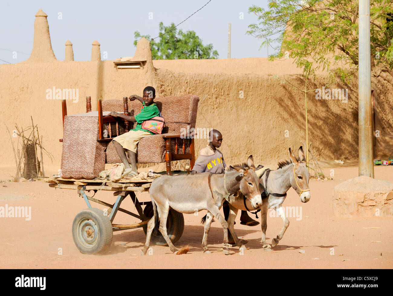 Donkey transport hi-res stock photography and images - Alamy