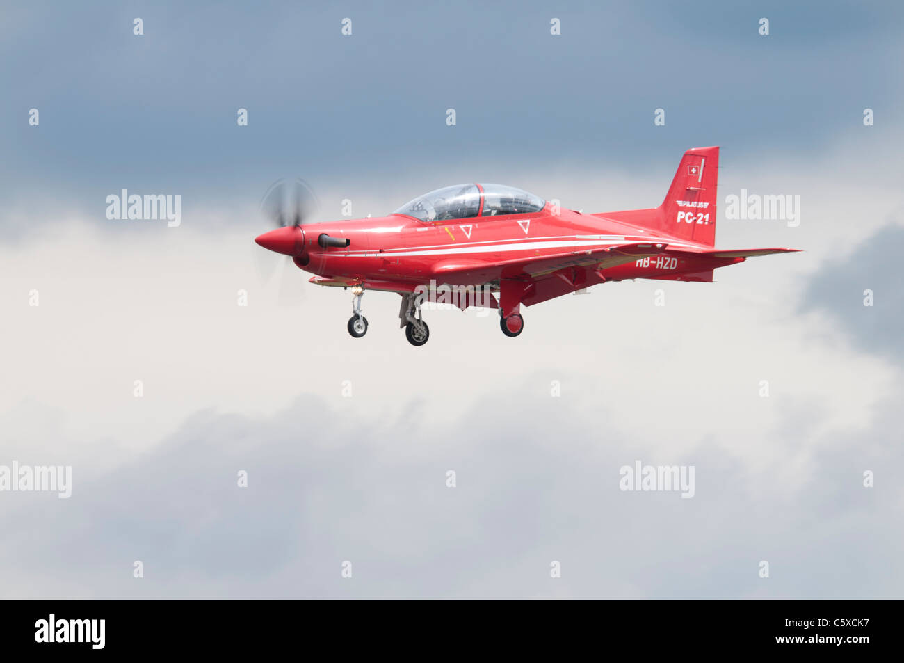Swiss Pilatus Aircraft PC-21 advanced military trainer HB-HZD arriving ...