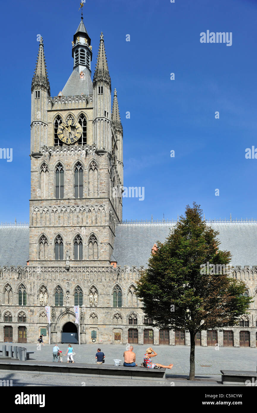 Grand Place with Cloth Hall, First World War One In Flanders Fields ...