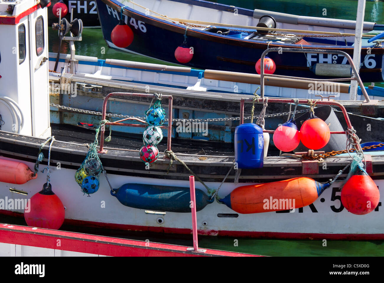 Coverack Harbour, Dolor Point, Coverack, Cornwall Stock Photo - Alamy