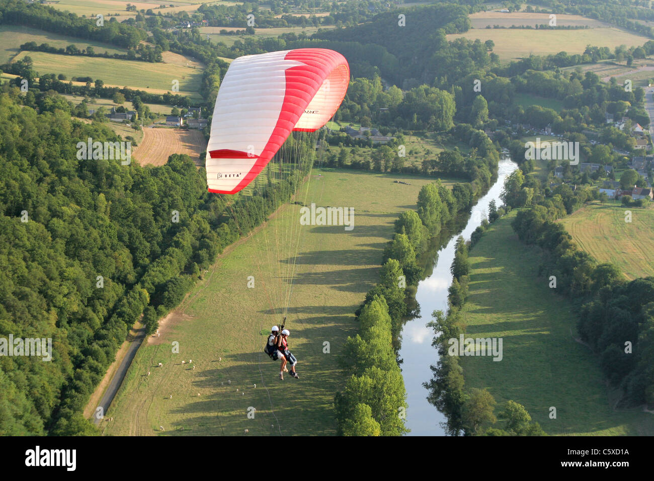 Paragliding, valley of the Orne, Orne loop, Clécy, Vallée de l'Orne ...