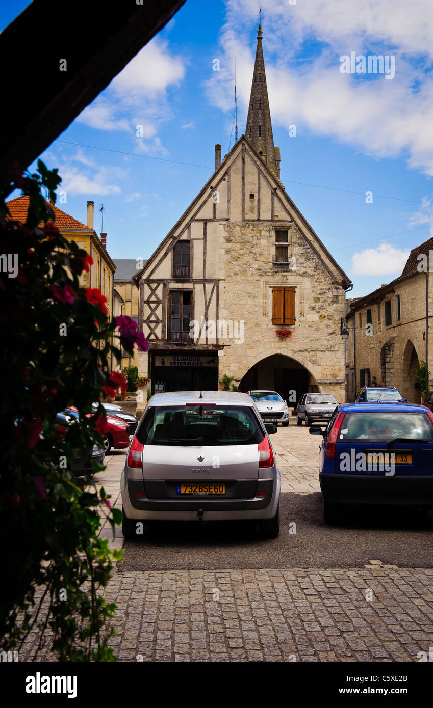 Market square in Eymet, France Stock Photo - Alamy