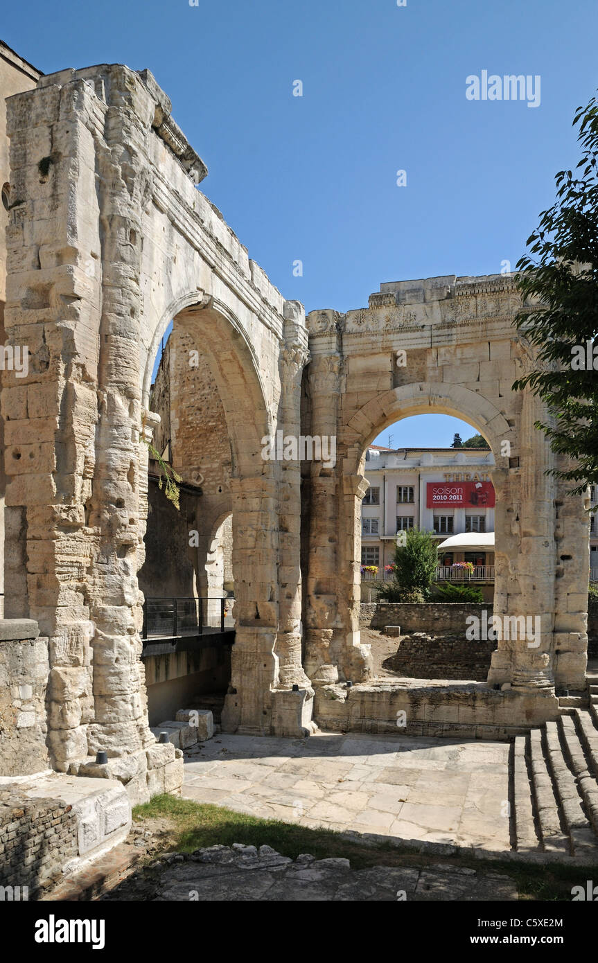Roman arch and monuments in Garden of Cybele or “Jardin archeologique ...