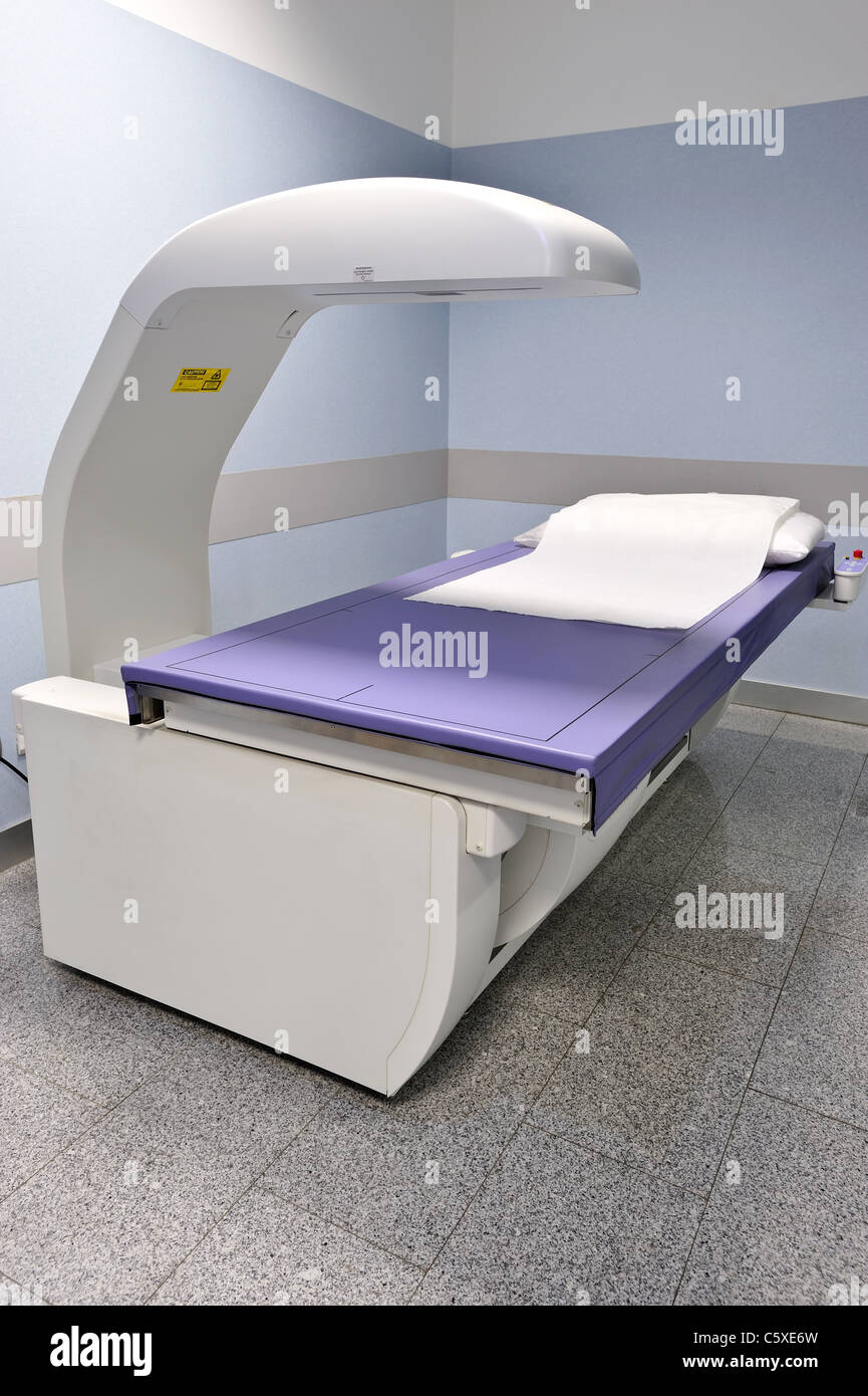 Bone density scan hi-res stock photography and images - Alamy