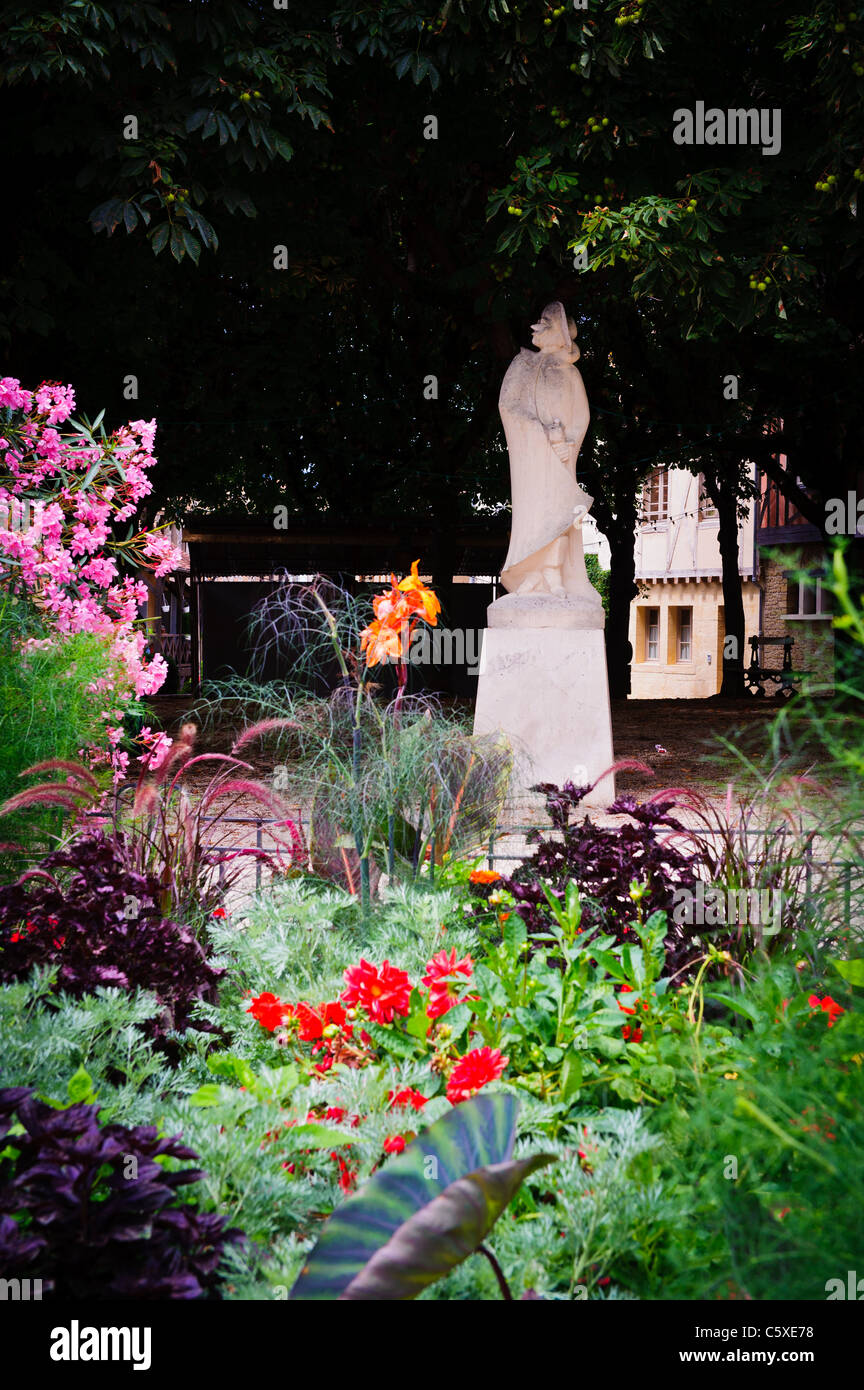 Original Cyrano de Bergerac statue in Bergerac, France Stock Photo - Alamy