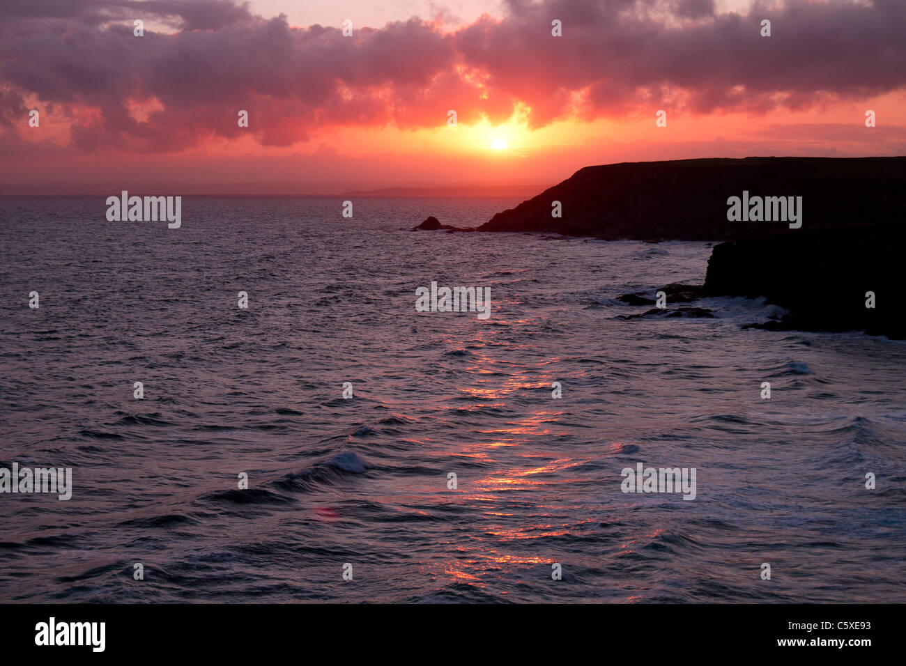 Sunset across Pedngwinian Point, Lizard Peninsula, Cornwall Stock Photo ...