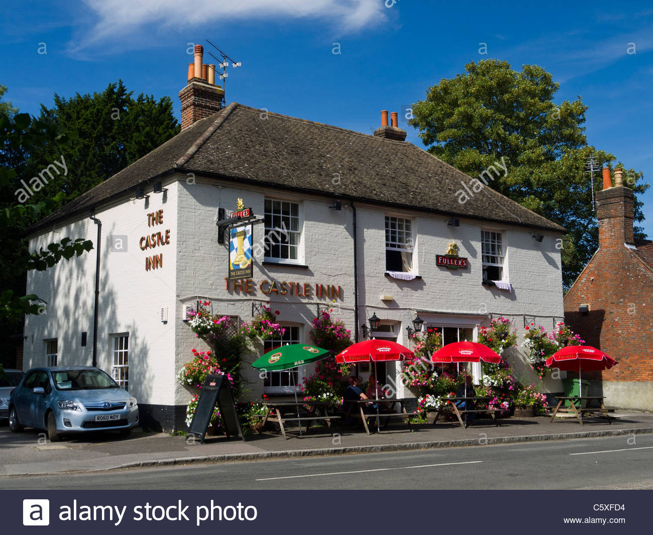 Castle Inn Pub Stock Photos & Castle Inn Pub Stock Images - Alamy