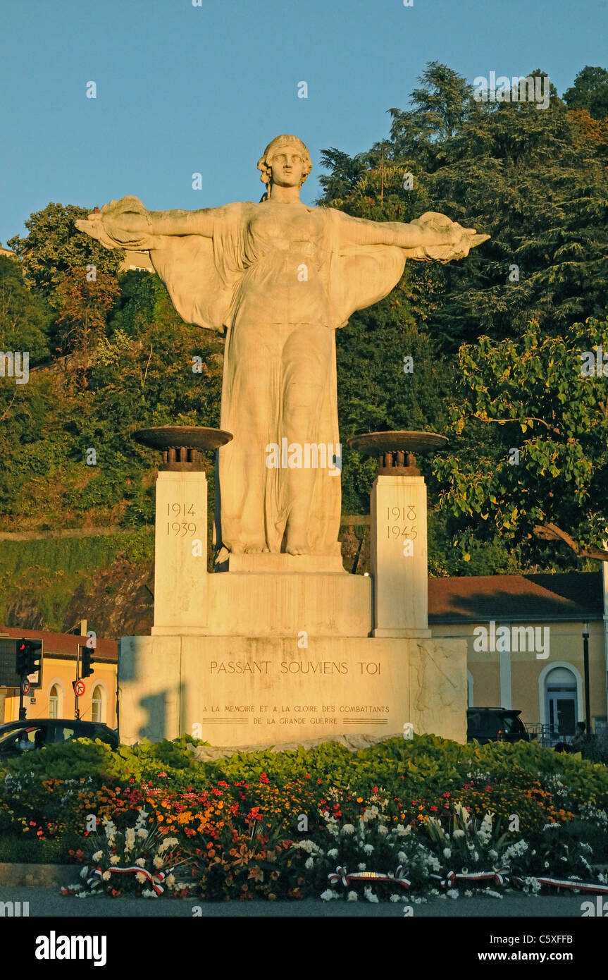 War memorial angel statue angel hi-res stock photography and images - Alamy