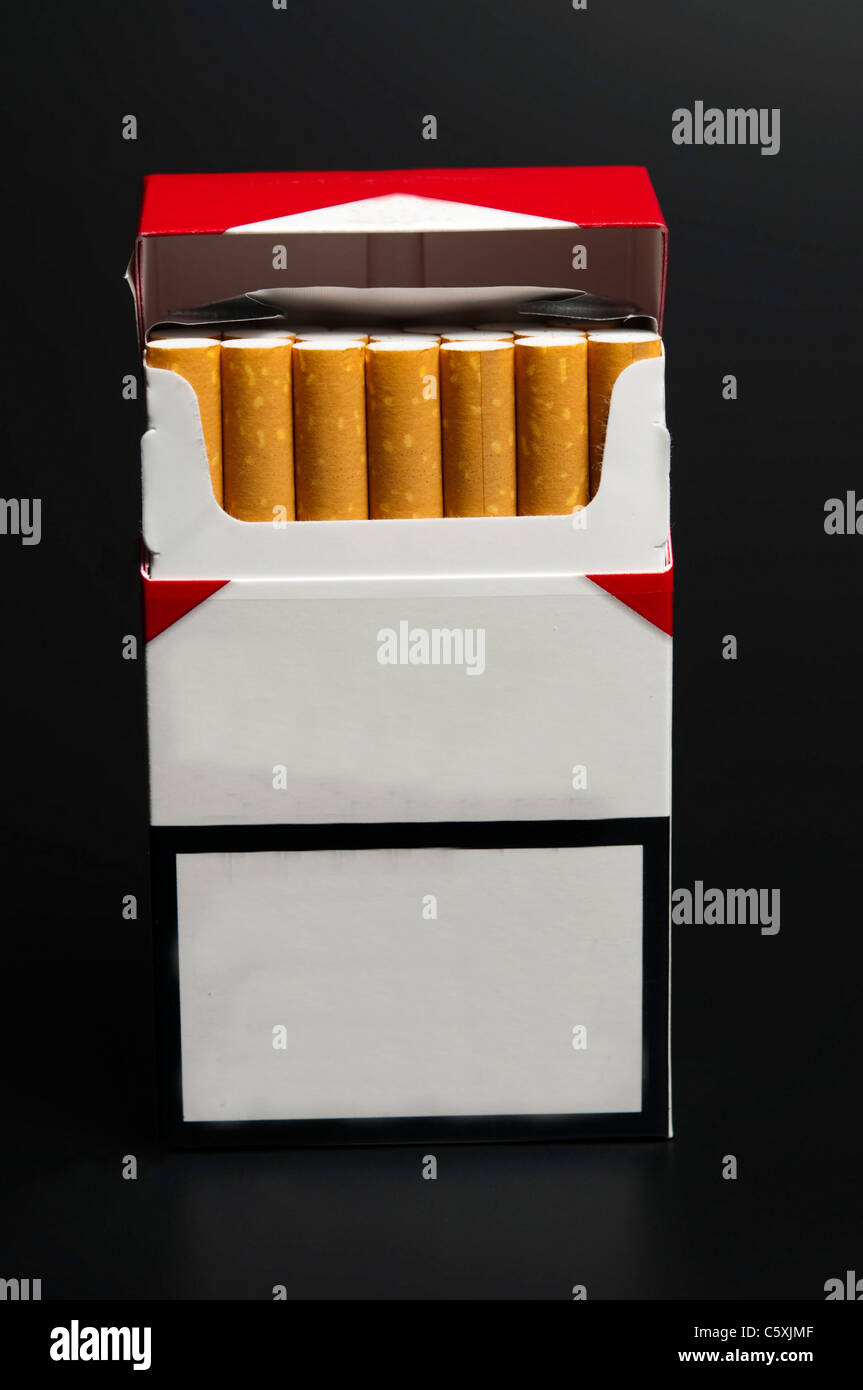 Cigarettes pack with empty space Stock Photo - Alamy
