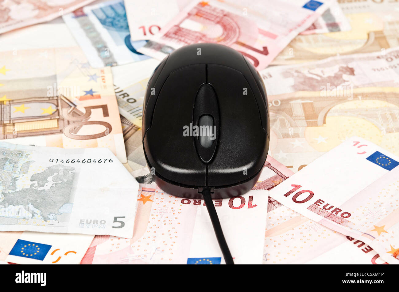 Money computer mouse hi-res stock photography and images - Alamy