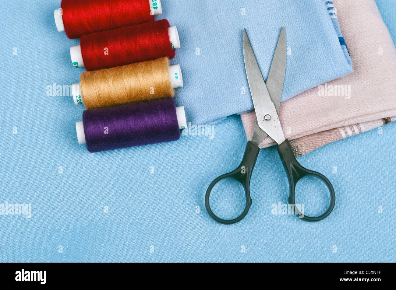 Scissor and rope hi-res stock photography and images - Alamy