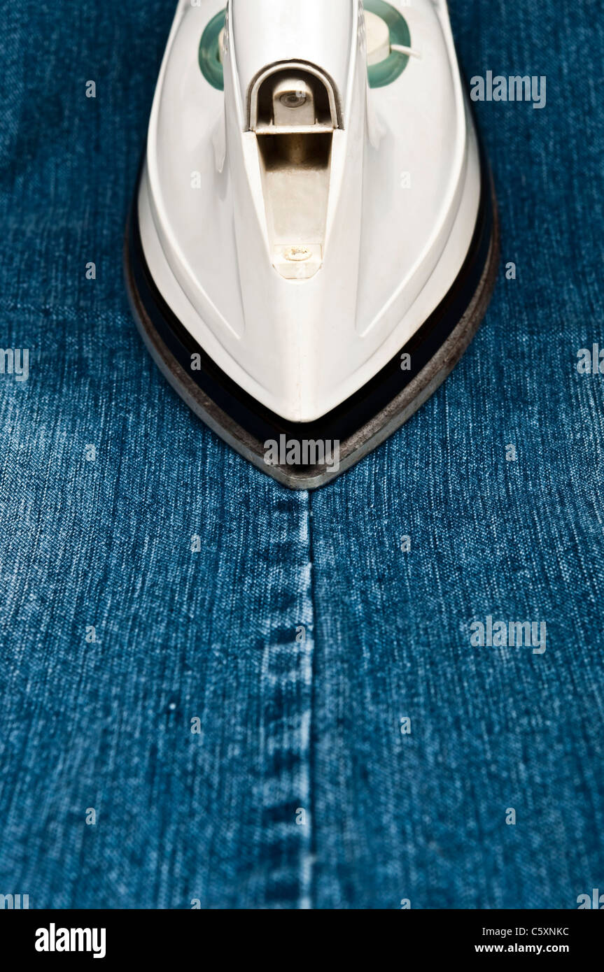 Domestic smoothing iron hi-res stock photography and images - Alamy
