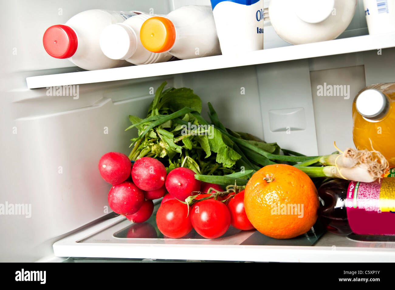 Full refrigerator hi-res stock photography and images - Alamy