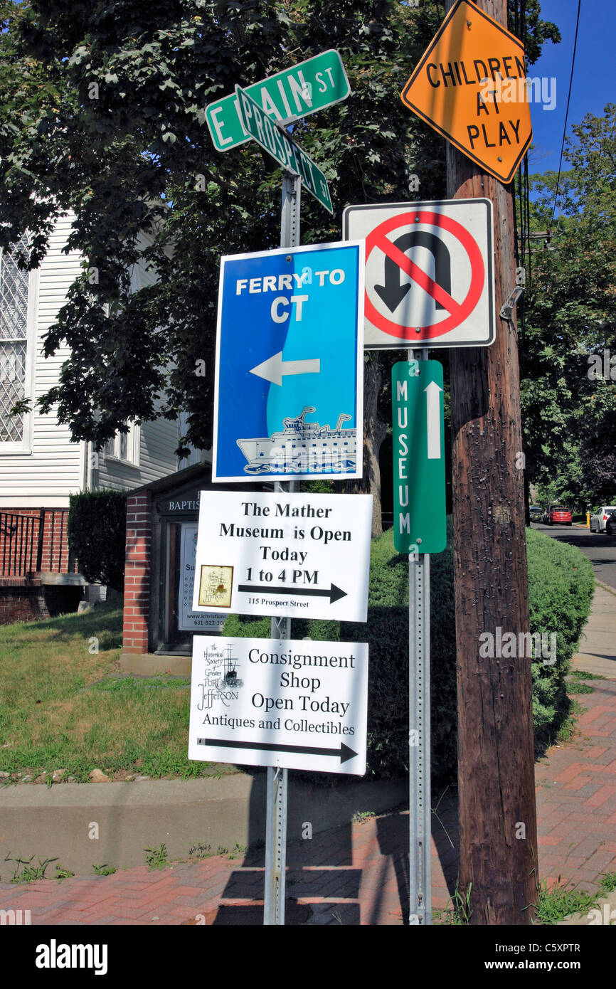 U turn sign hi-res stock photography and images - Alamy