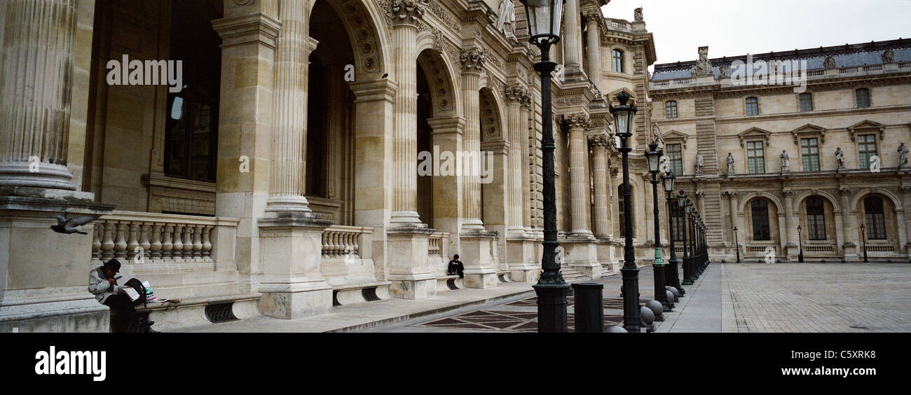 Symmetrical french architecture louvre hi-res stock photography and ...