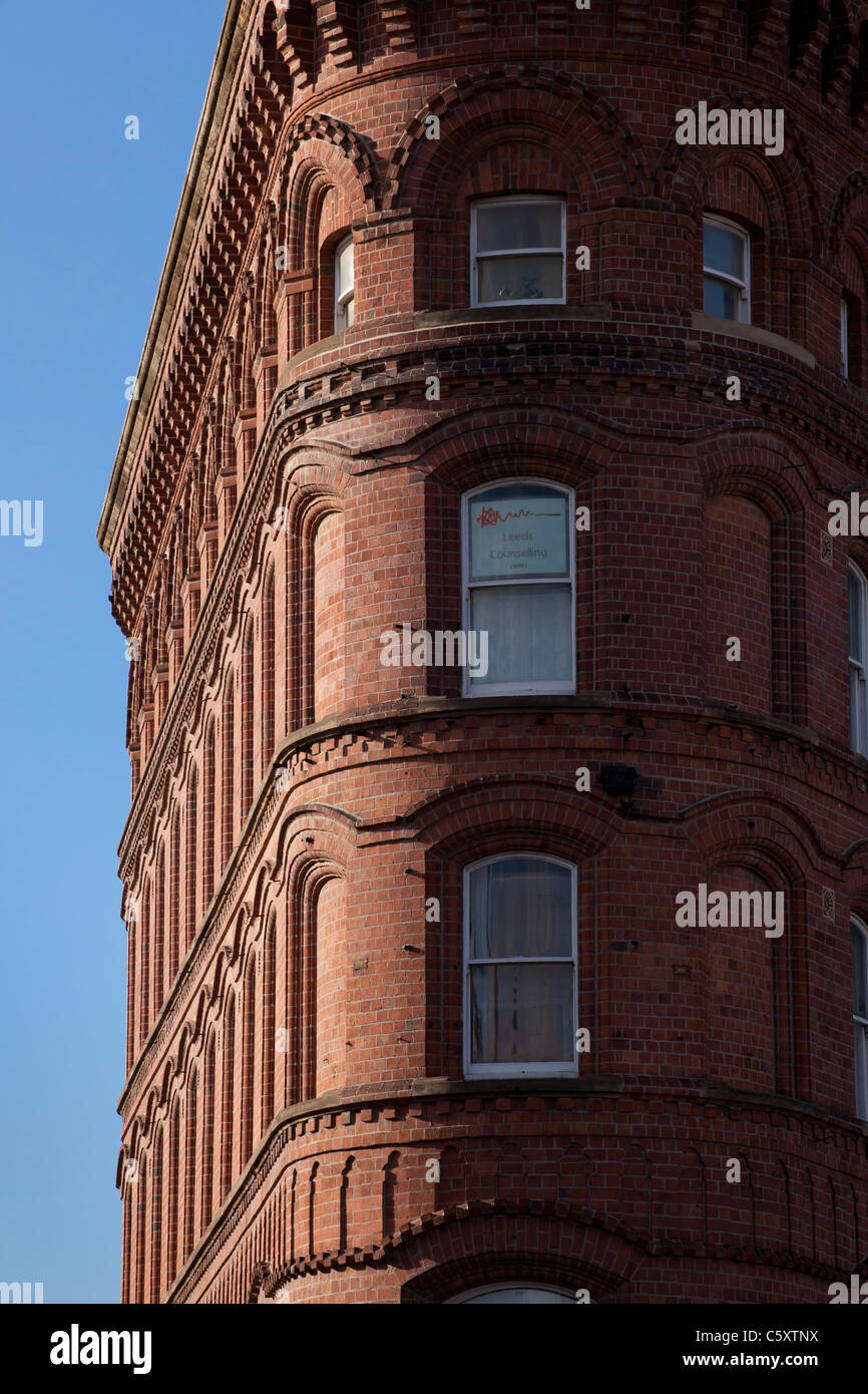 Leeds Bridge House,also known as the Flat Iron Stock Photo - Alamy