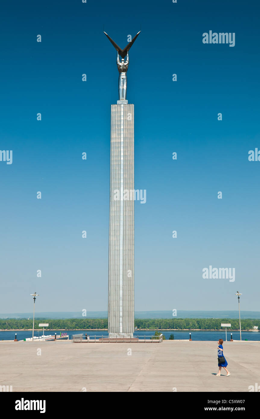 Modern russian monument hi-res stock photography and images - Alamy