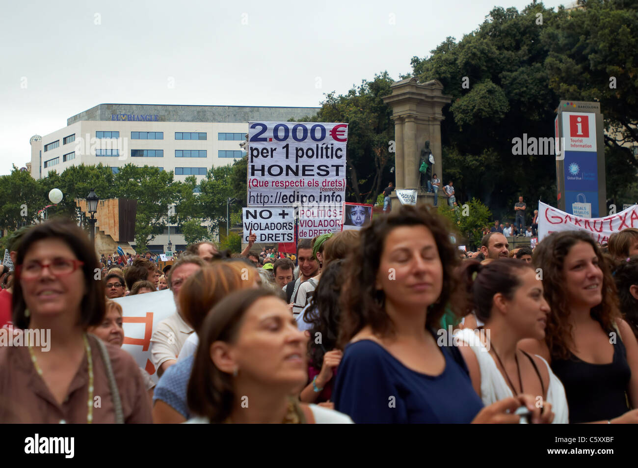 Student demonstration in barcelona hi-res stock photography and images ...